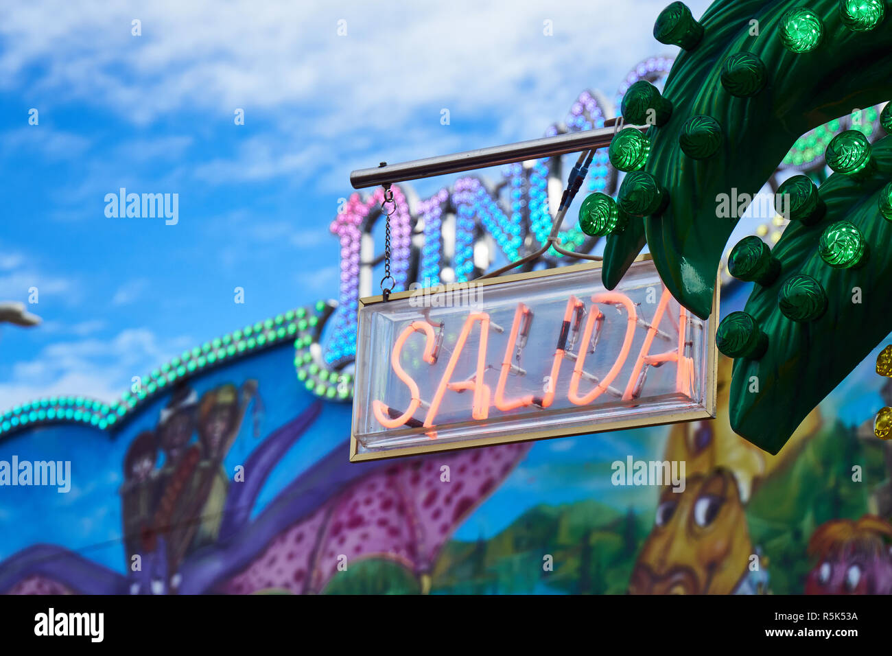 Neon lights fun fair hi-res stock photography and images - Alamy