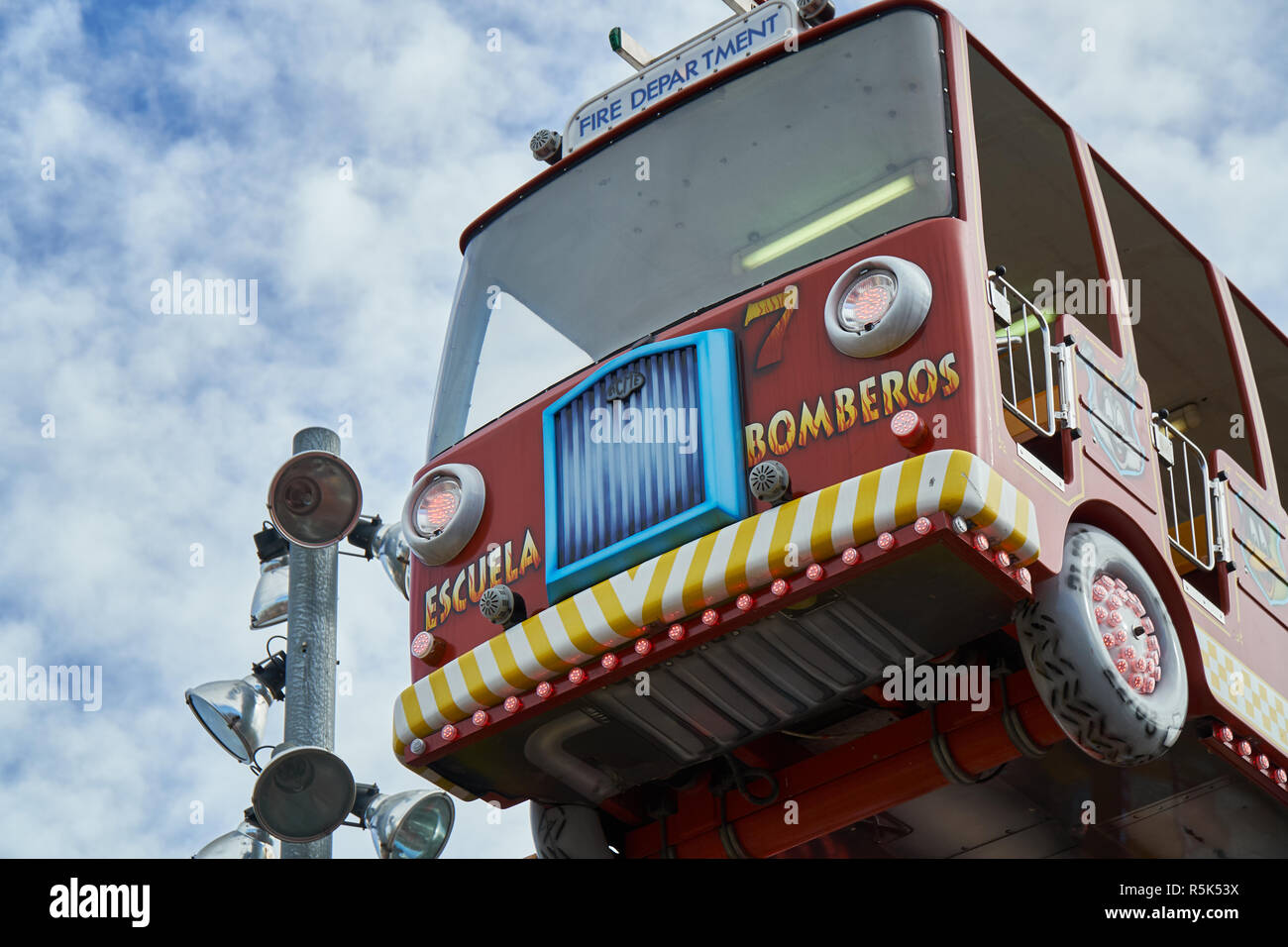 Funfair fun hi-res stock photography and images - Alamy