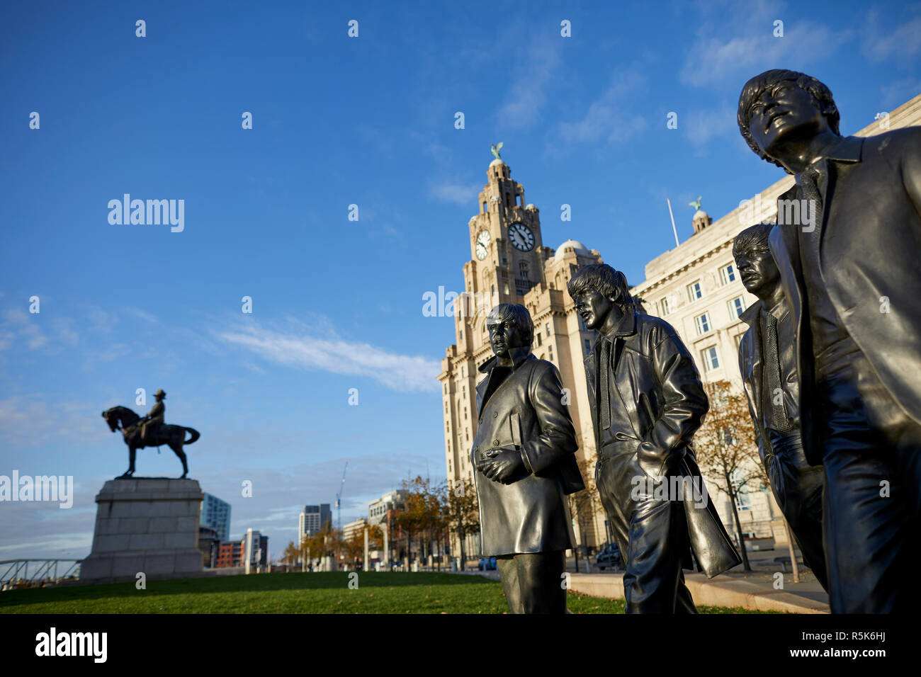 Liverpool Waterfront Liverpool's most famous sons the Fab Four Batales ...