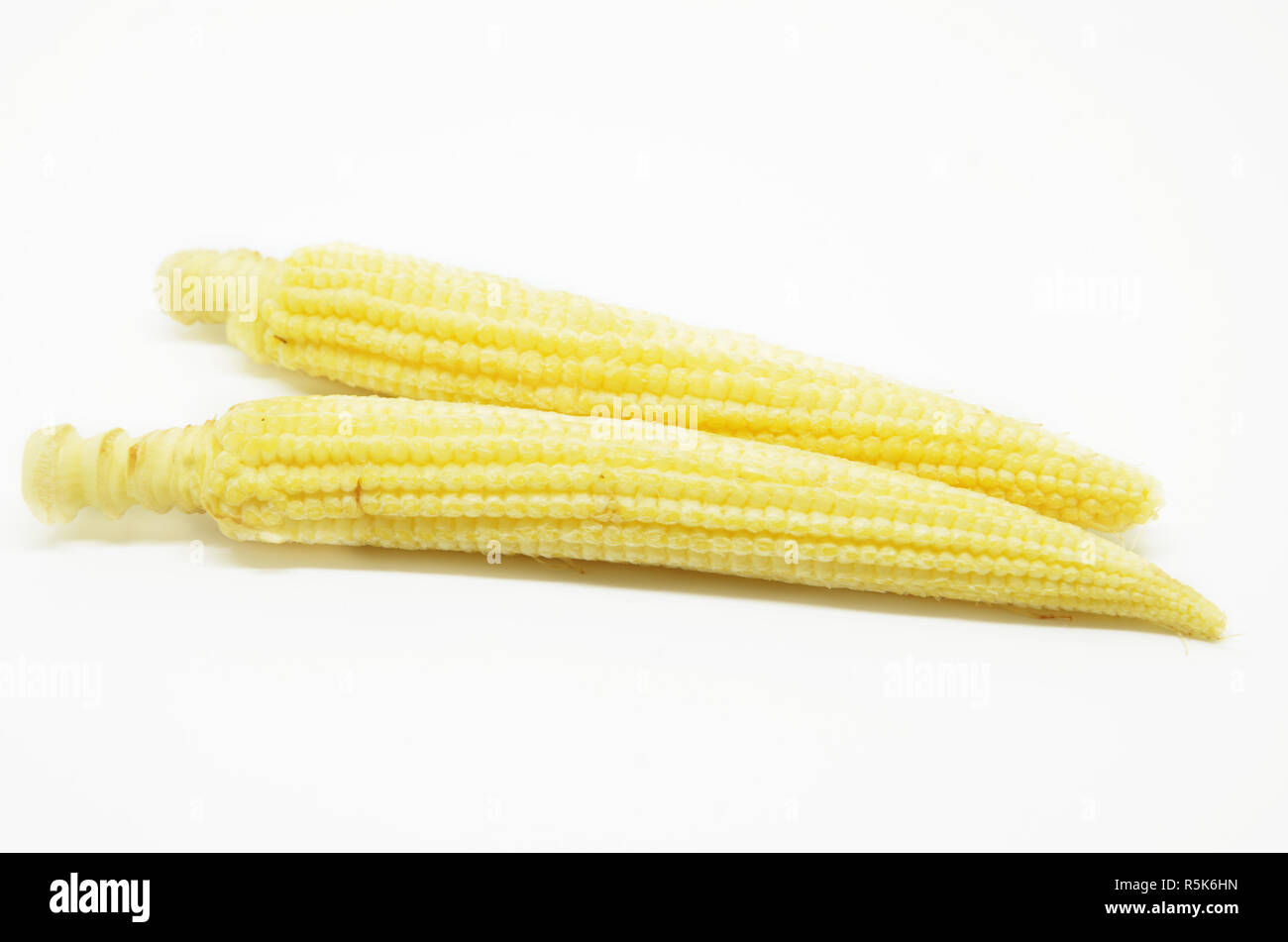 Yellow corn cobs boiling hi-res stock photography and images - Alamy