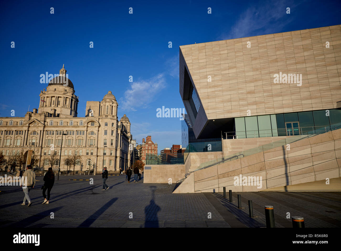 Liverpool Waterfront Development Area High Resolution Stock Photography ...