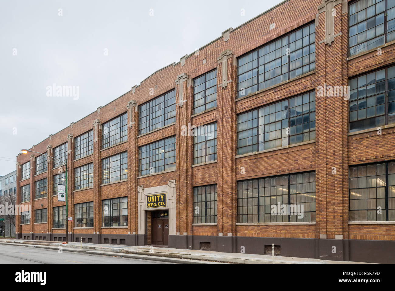 Construction materials manufacturing hi-res stock photography and ...