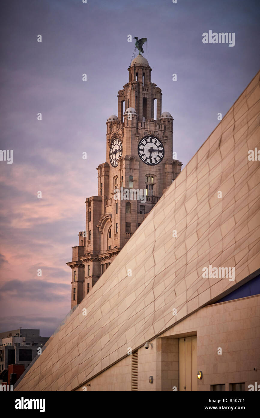 Liverpool clock tower hi-res stock photography and images - Alamy