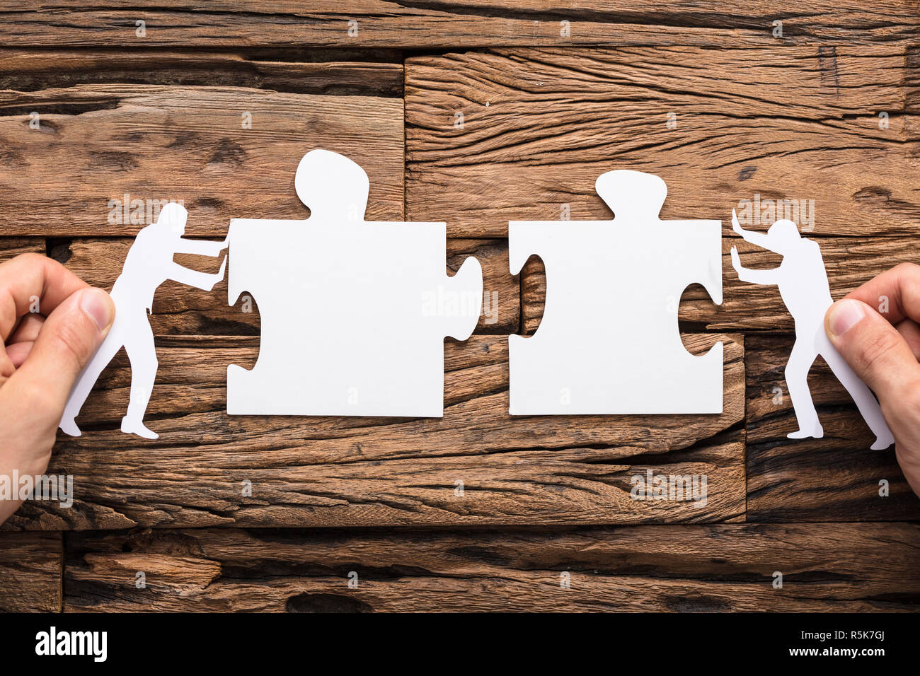 Joining two pieces of wood hi-res stock photography and images - Alamy