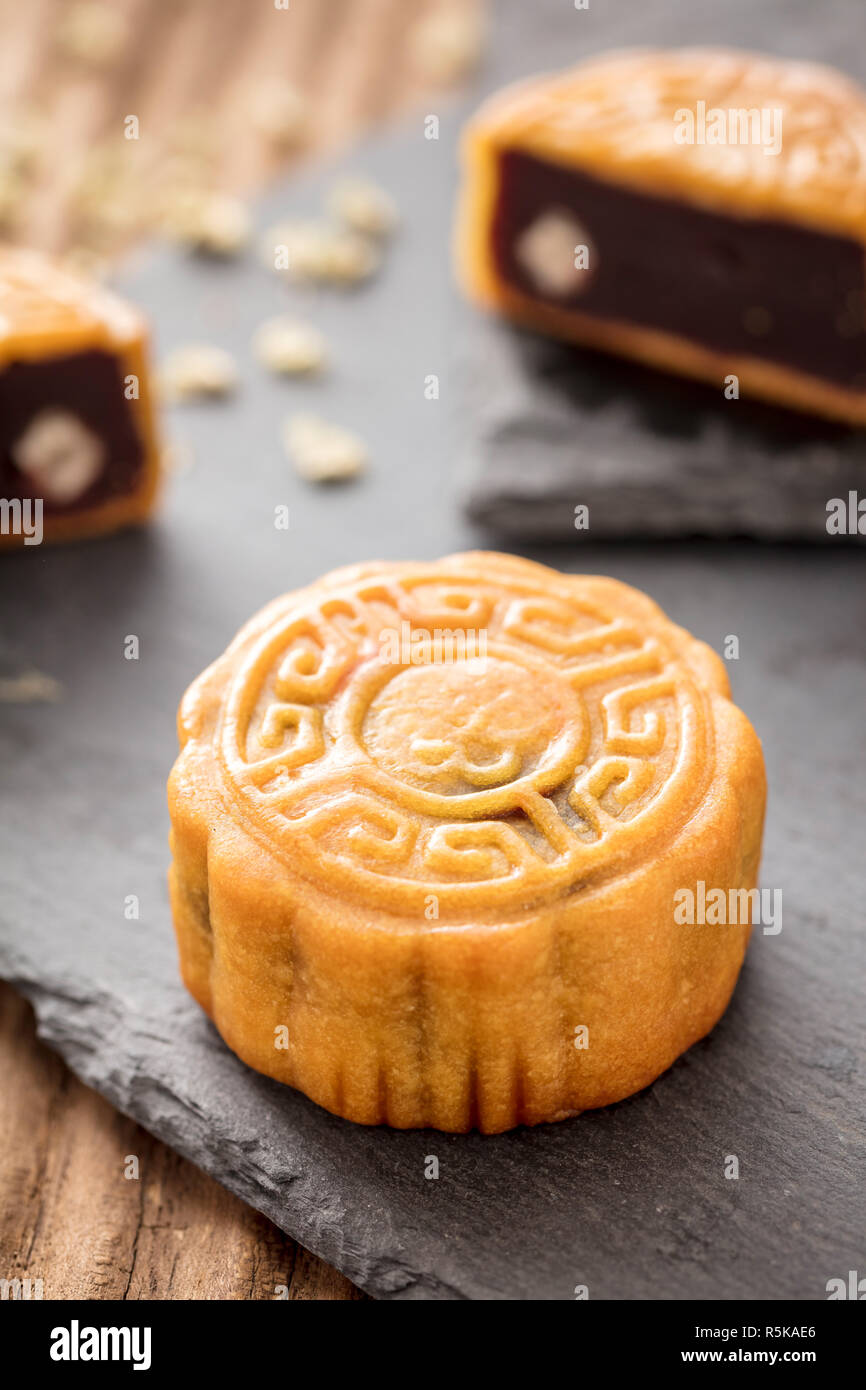 Mooncake family hi-res stock photography and images - Alamy
