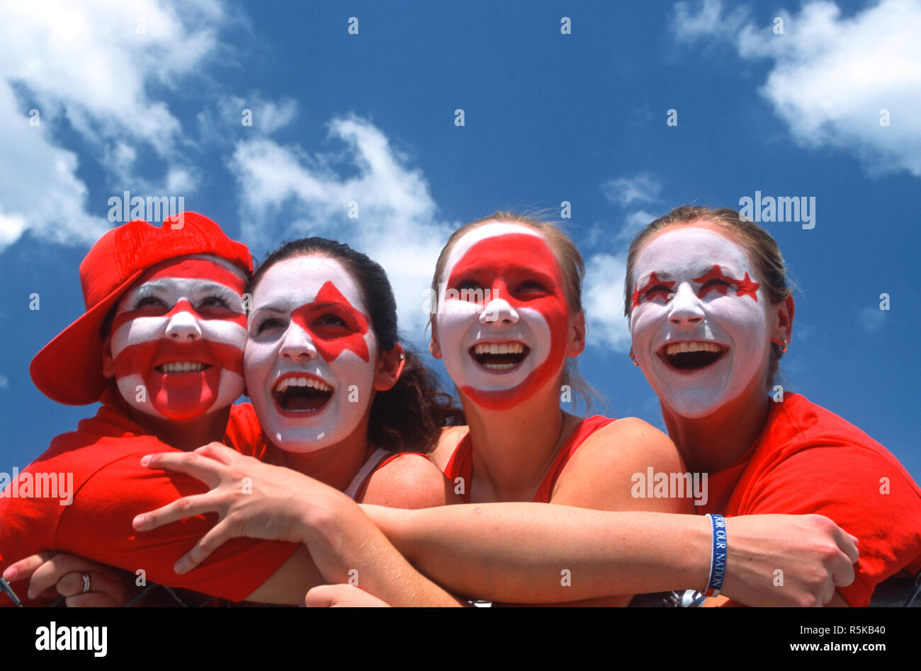 Face painted fans us hi-res stock photography and images - Alamy