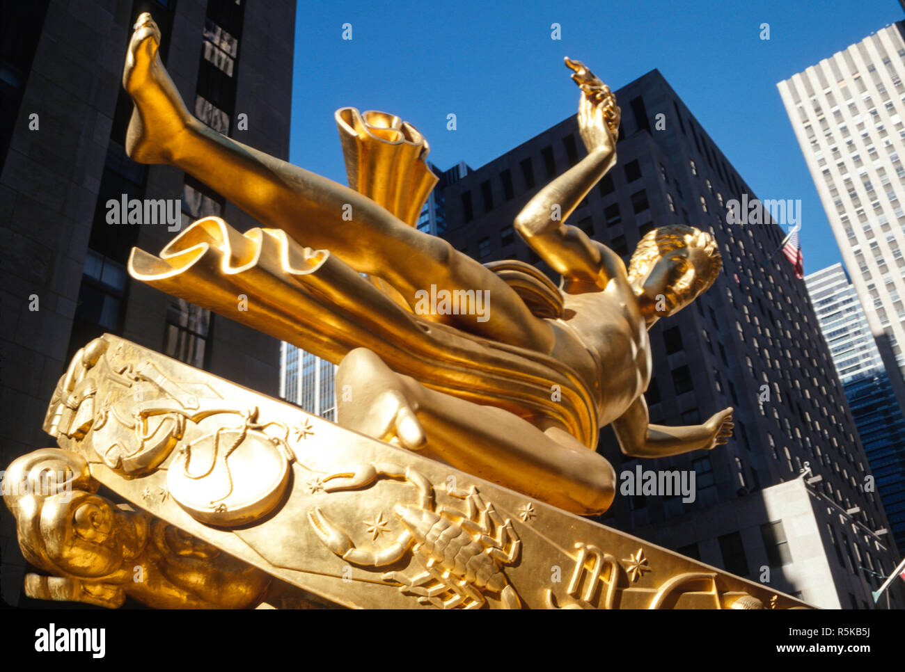 Statue of Prometheus, Rockefeller Center Plaza, NYC Stock Photo - Alamy