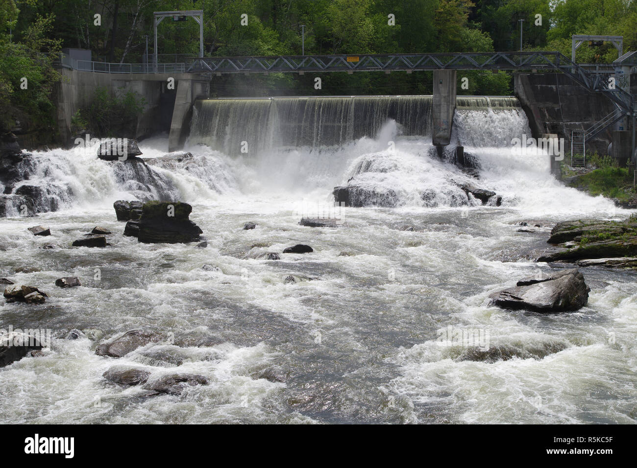 Hydroelectric power generation quebec hi-res stock photography and ...