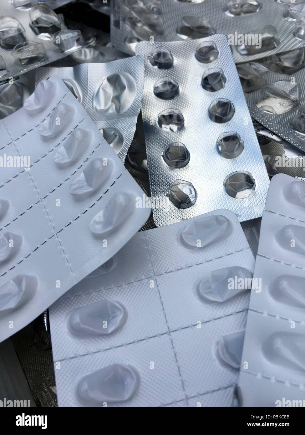 empty blister packs of tablets Stock Photo - Alamy
