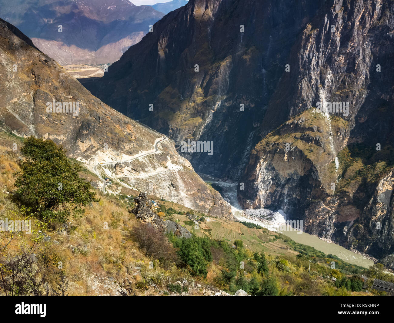 tigers jumping gorge in yunnan,china Stock Photo - Alamy