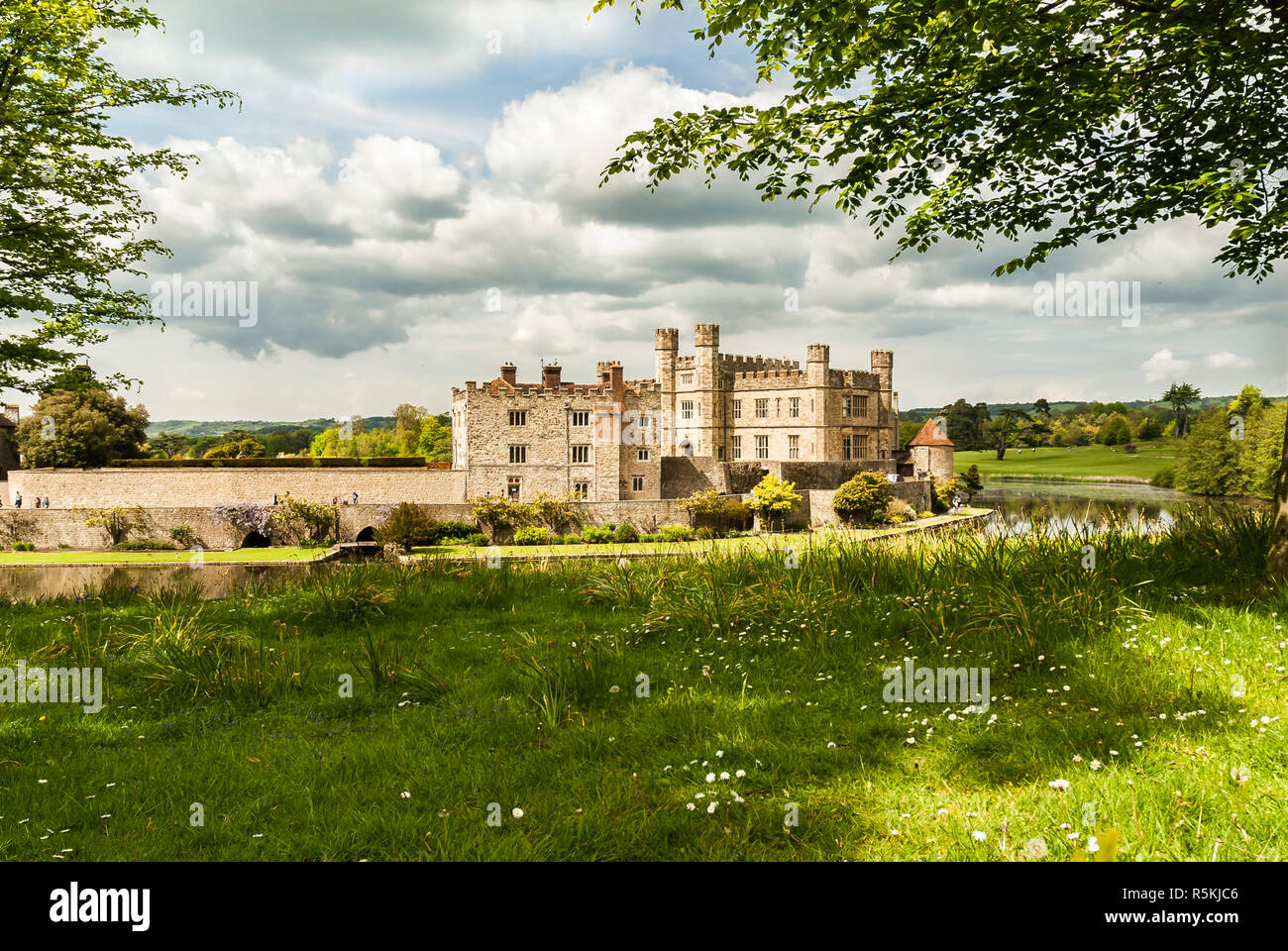 Leeds castle foundation hi-res stock photography and images - Alamy