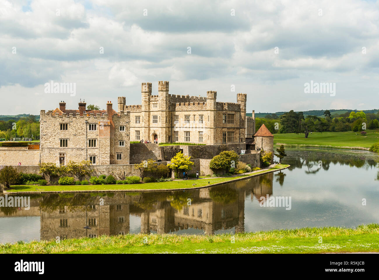 Leeds Castle Foundation High Resolution Stock Photography and Images ...