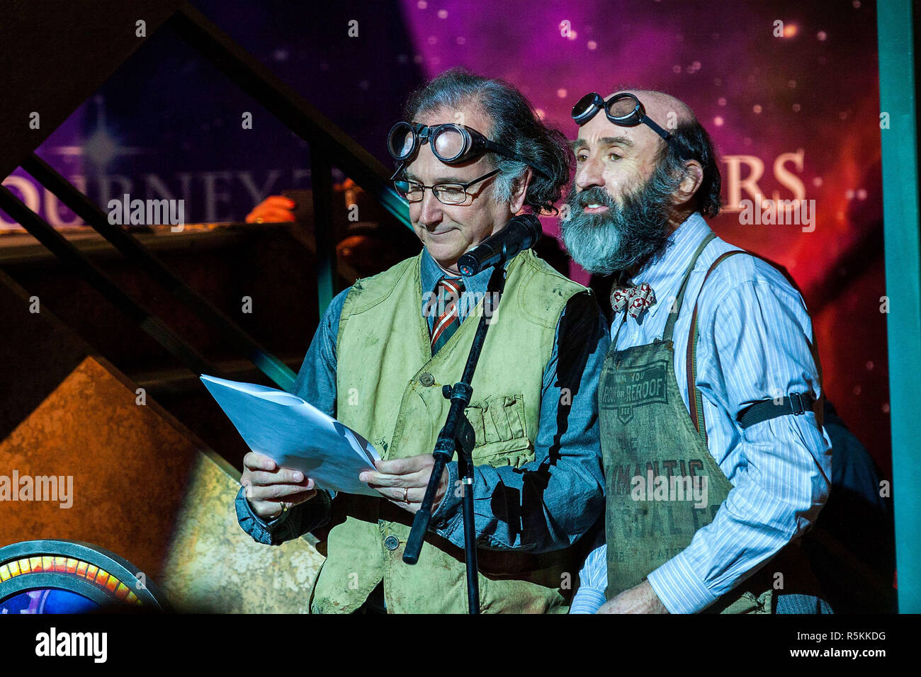NEW YORK, NY - NOVEMBER 20: Mark Linn-Baker and Patrick Kerr at Macy's ...