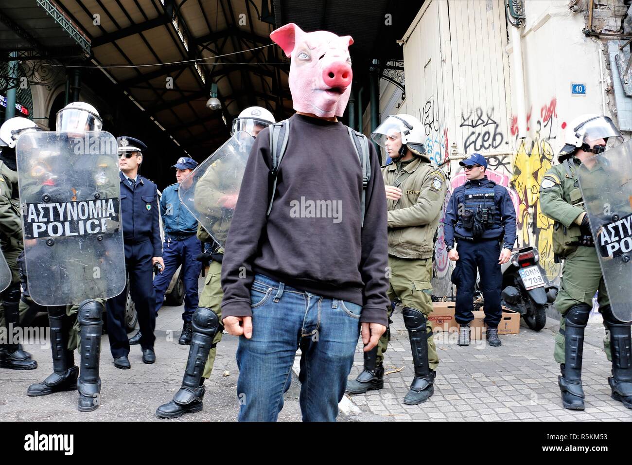 Pig mask hi-res stock photography and images - Alamy