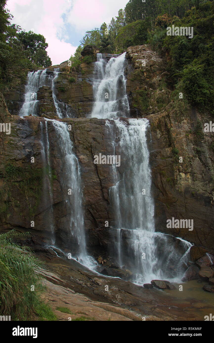 ramboda falls in sri lanka Stock Photo - Alamy
