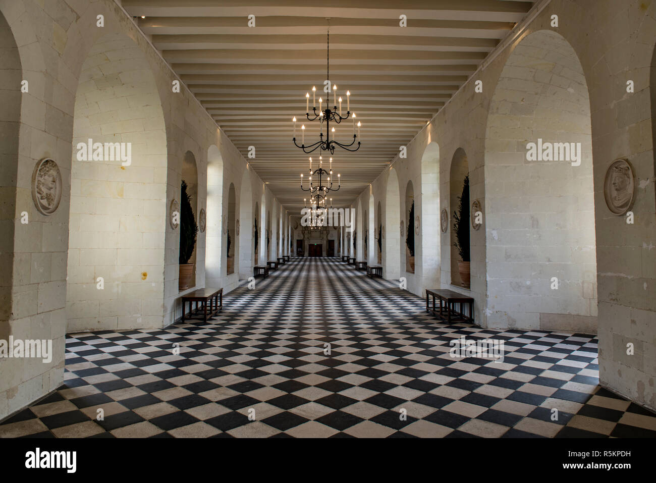 The long interior bridge gallery of the Château de Chenonceau designed ...