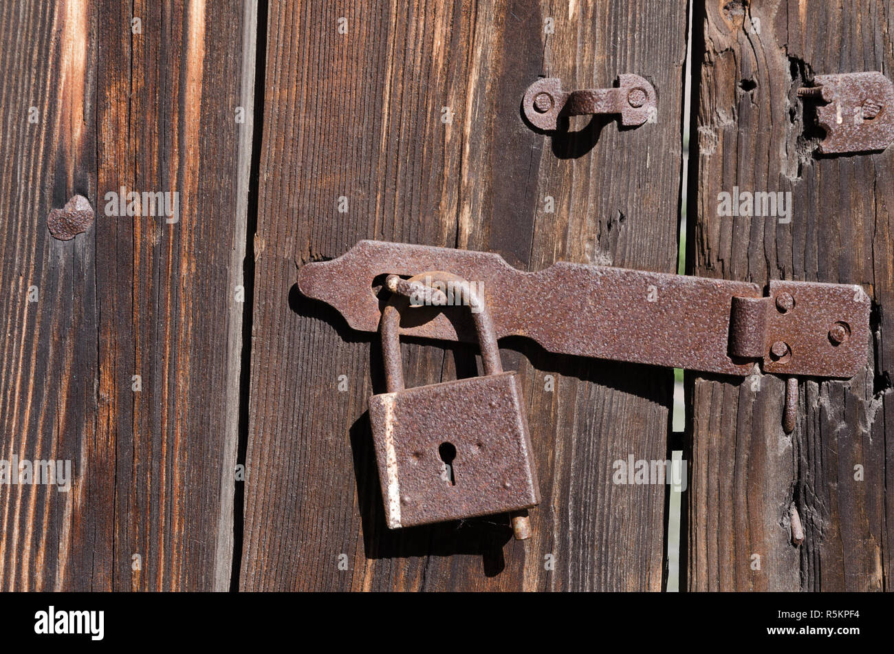 Gate fastening hi-res stock photography and images - Alamy