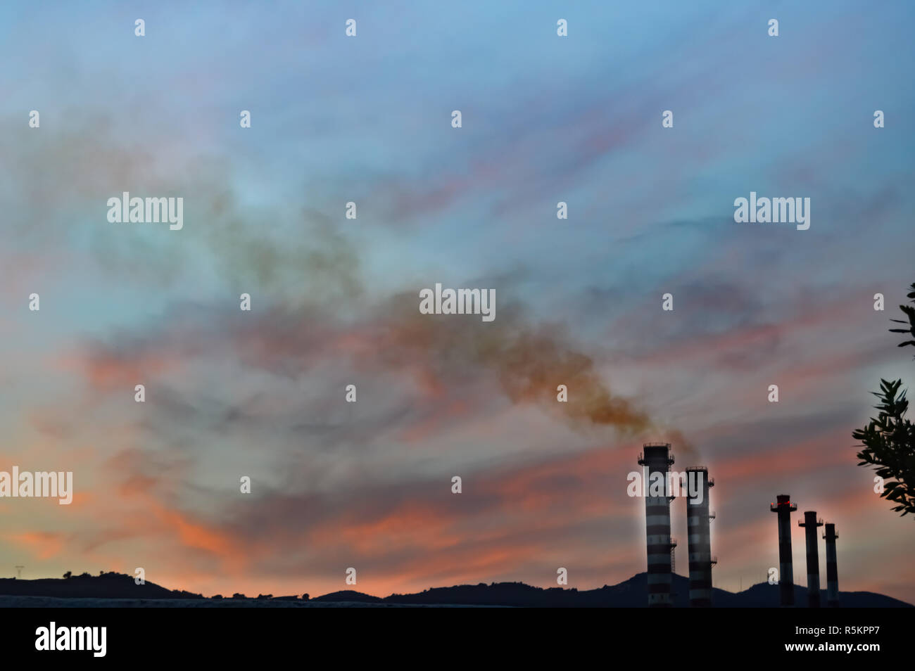 Thermoelectric power station hi-res stock photography and images - Alamy