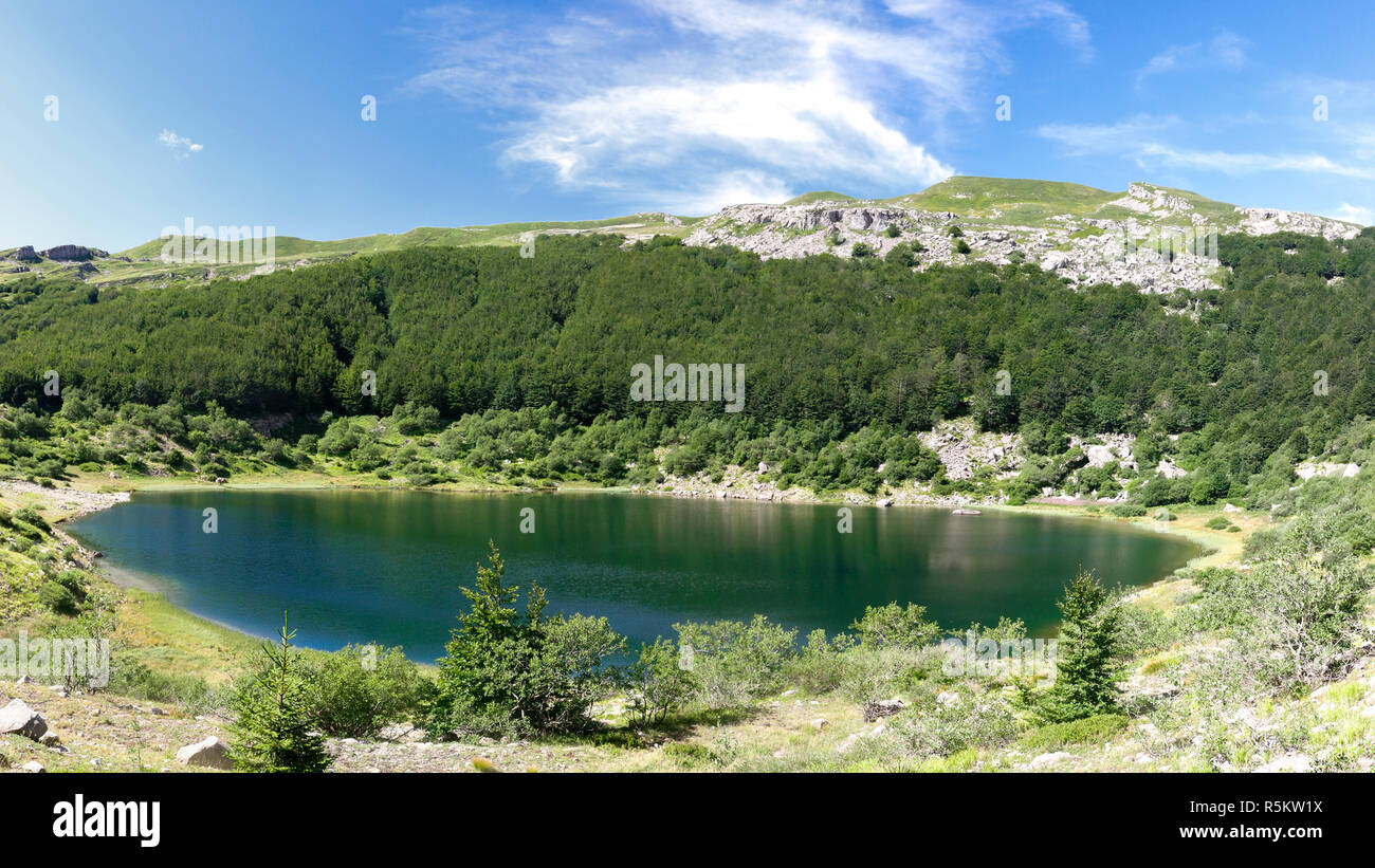 Mountain lake landscape. Tuscan Appennini, Italy Stock Photo - Alamy