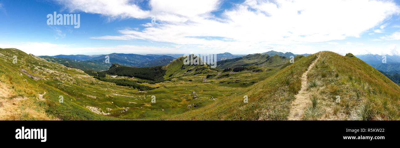 mountains of Italy: the range of Appennini Stock Photo - Alamy