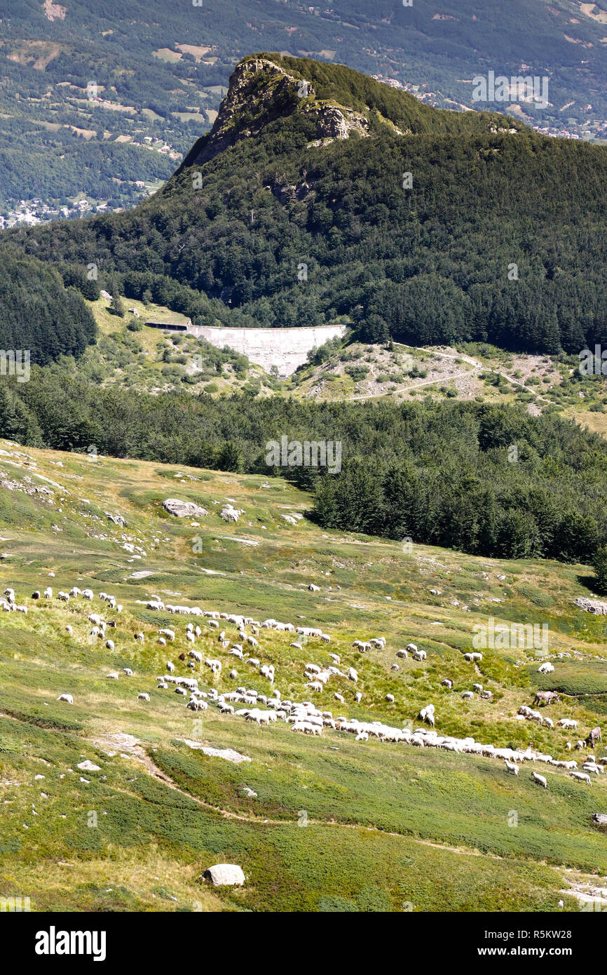 mountains of Italy: the range of Appennini Stock Photo - Alamy