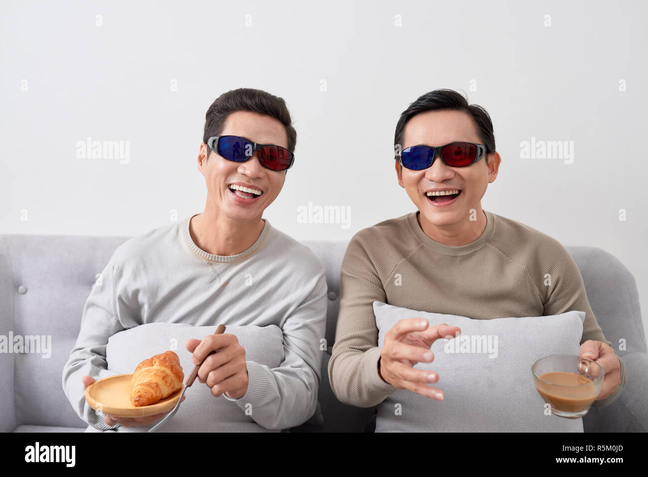 Two men in a room hi-res stock photography and images - Alamy