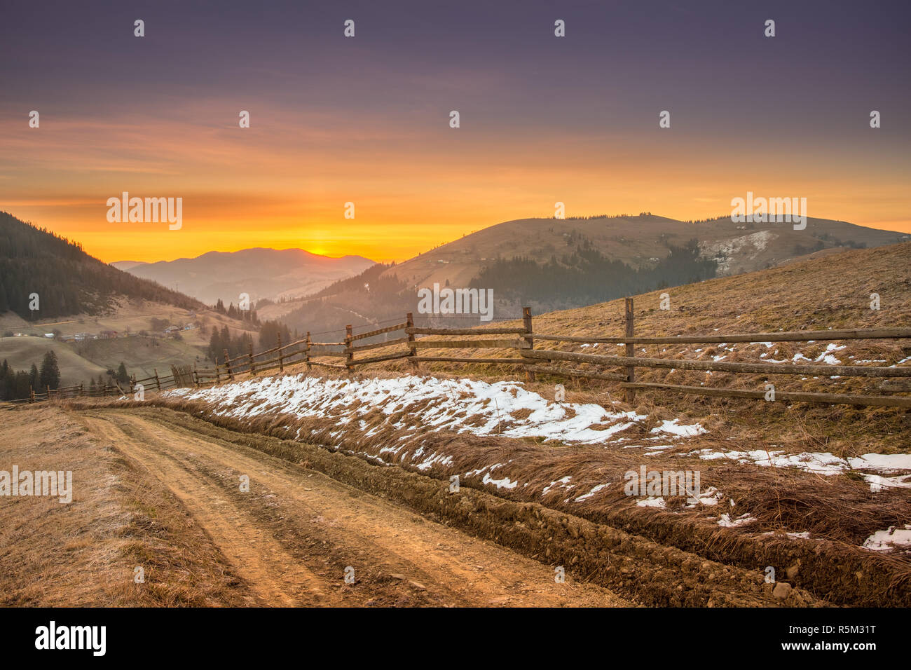 Rustic mountains hi-res stock photography and images - Alamy