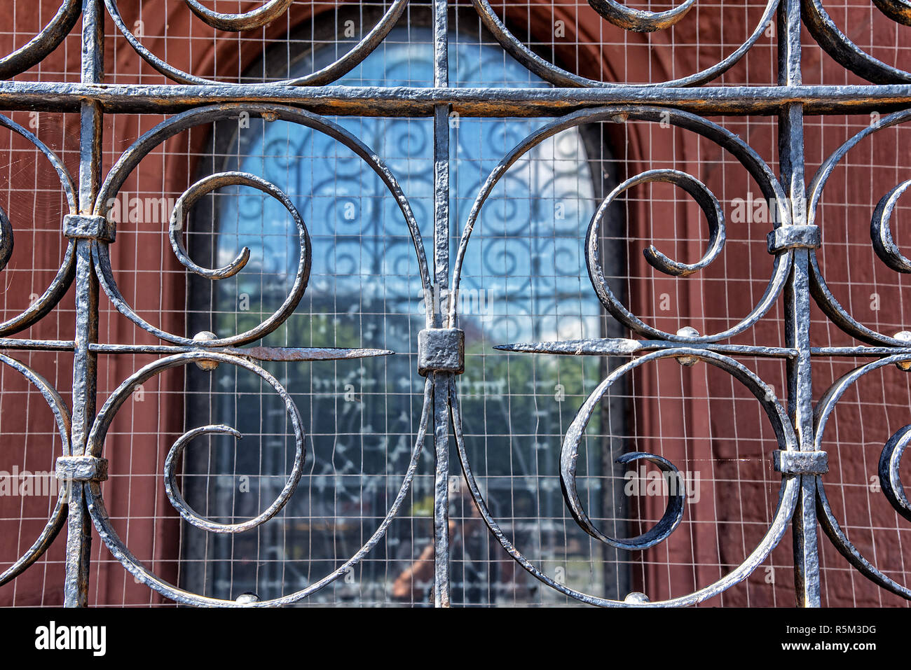 pale window art dome architecture protection Stock Photo - Alamy