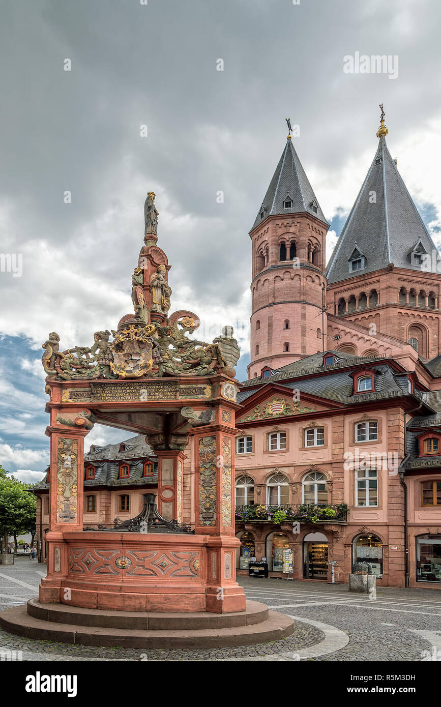 marktbrunnen mainz renaissance architecture cathedral old town sankt ...