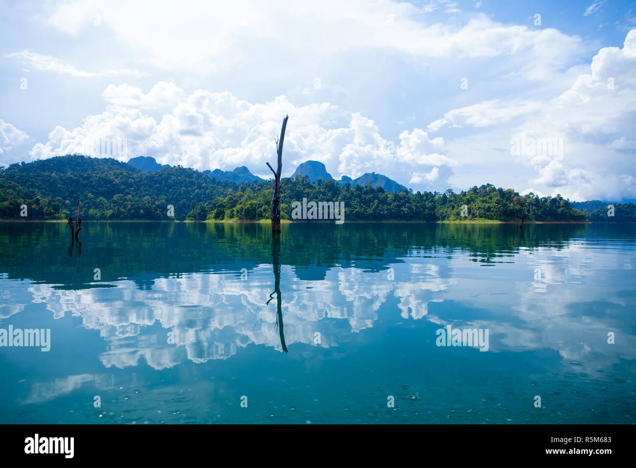Ratchaprapa dam hi-res stock photography and images - Alamy