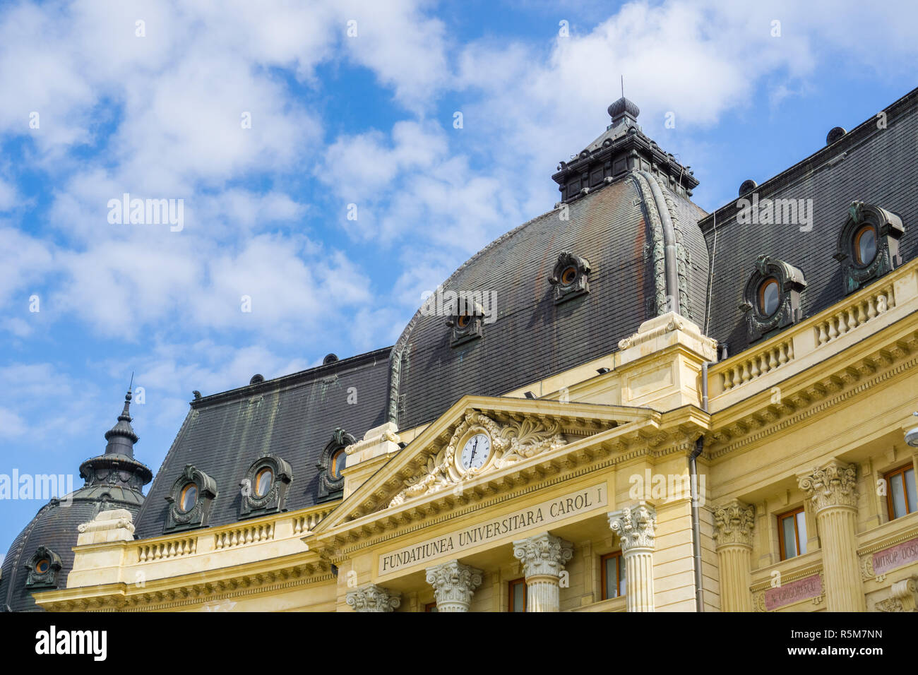 Biblioteca central hi-res stock photography and images - Alamy