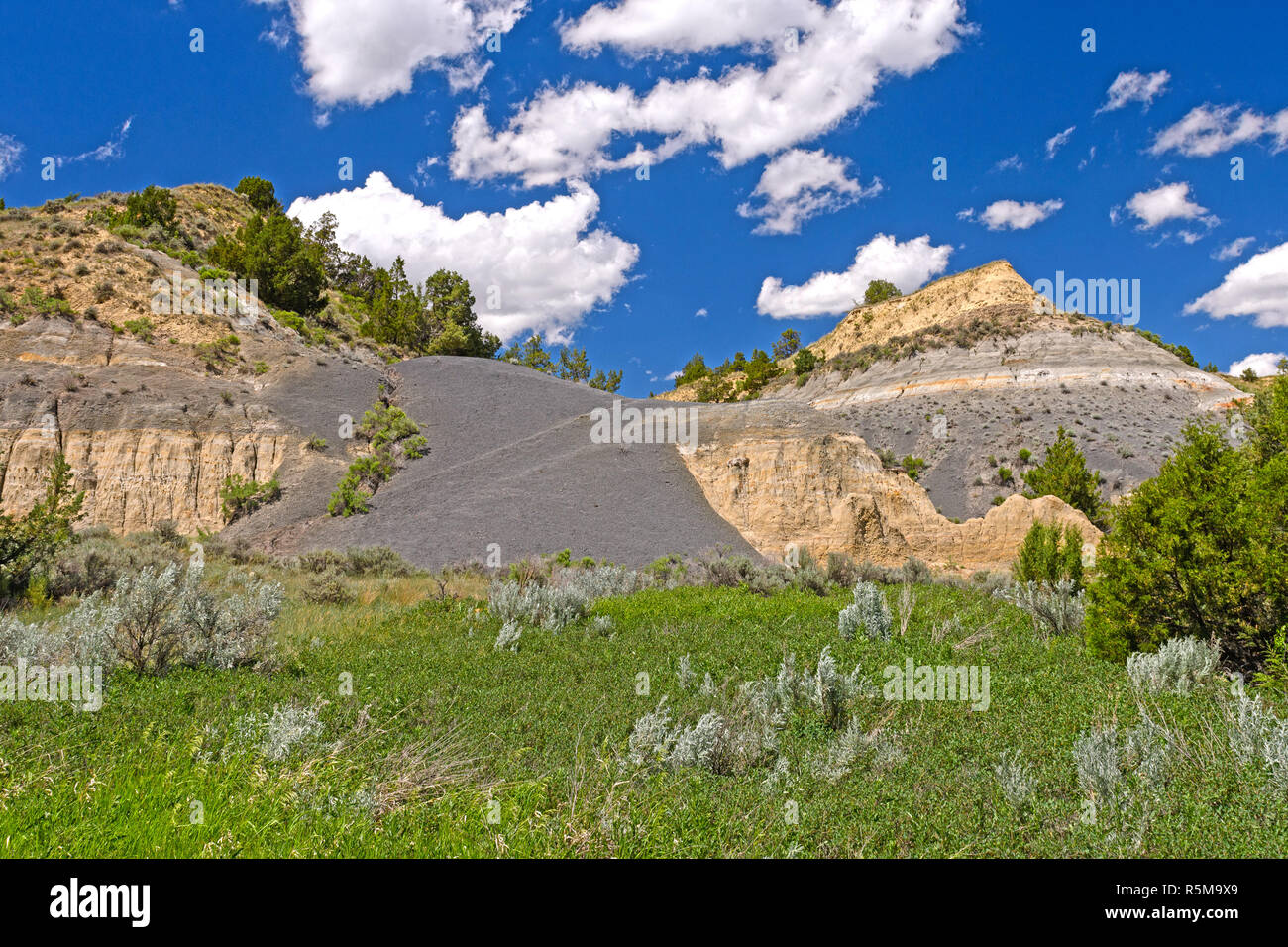 Bentonite clay badlands national hi-res stock photography and images ...
