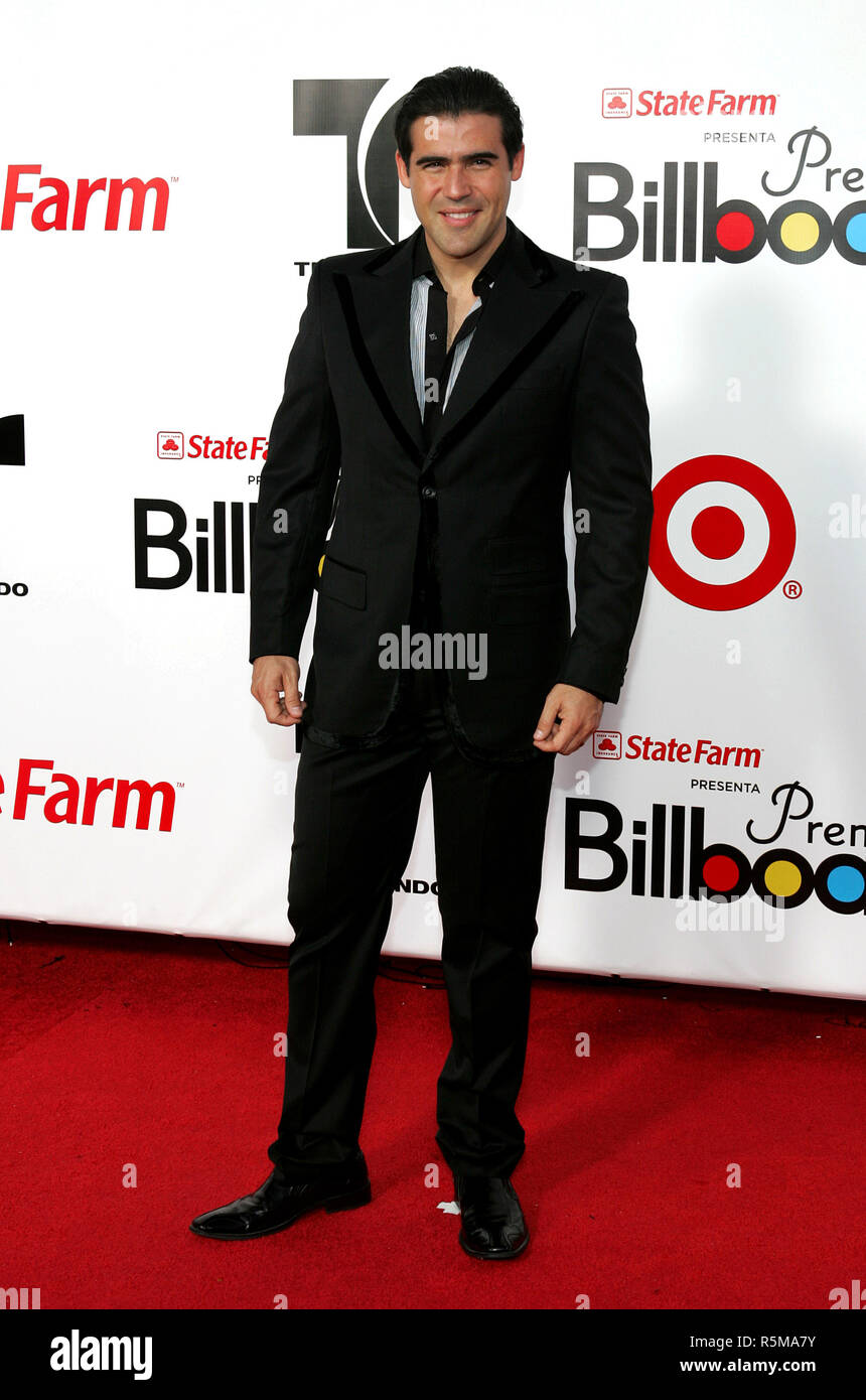 Jose Guillermo arrives for the 2009 Latin Billboard Awards at the ...