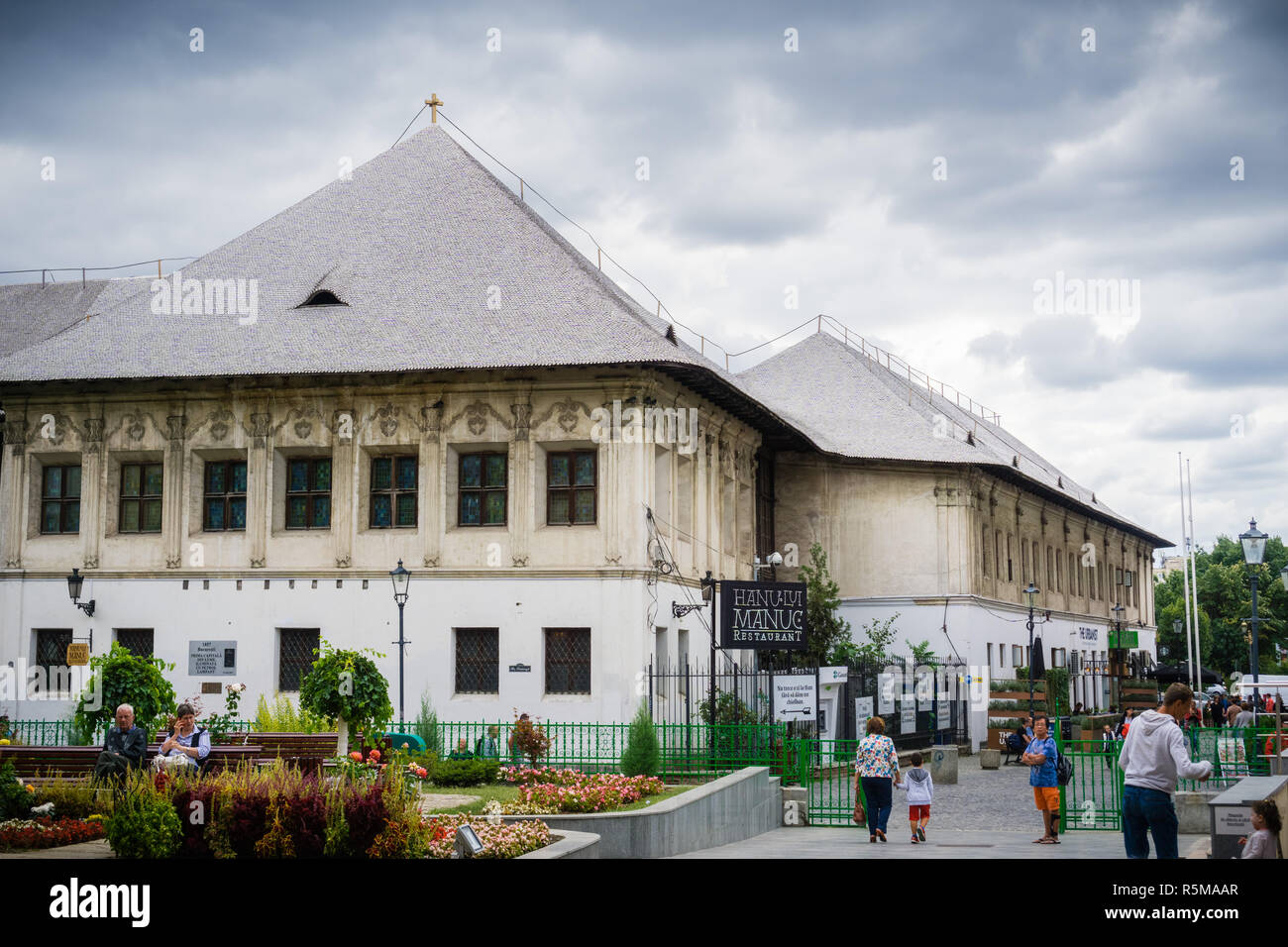 Bucharest the hanul lui manuc hi-res stock photography and images - Alamy