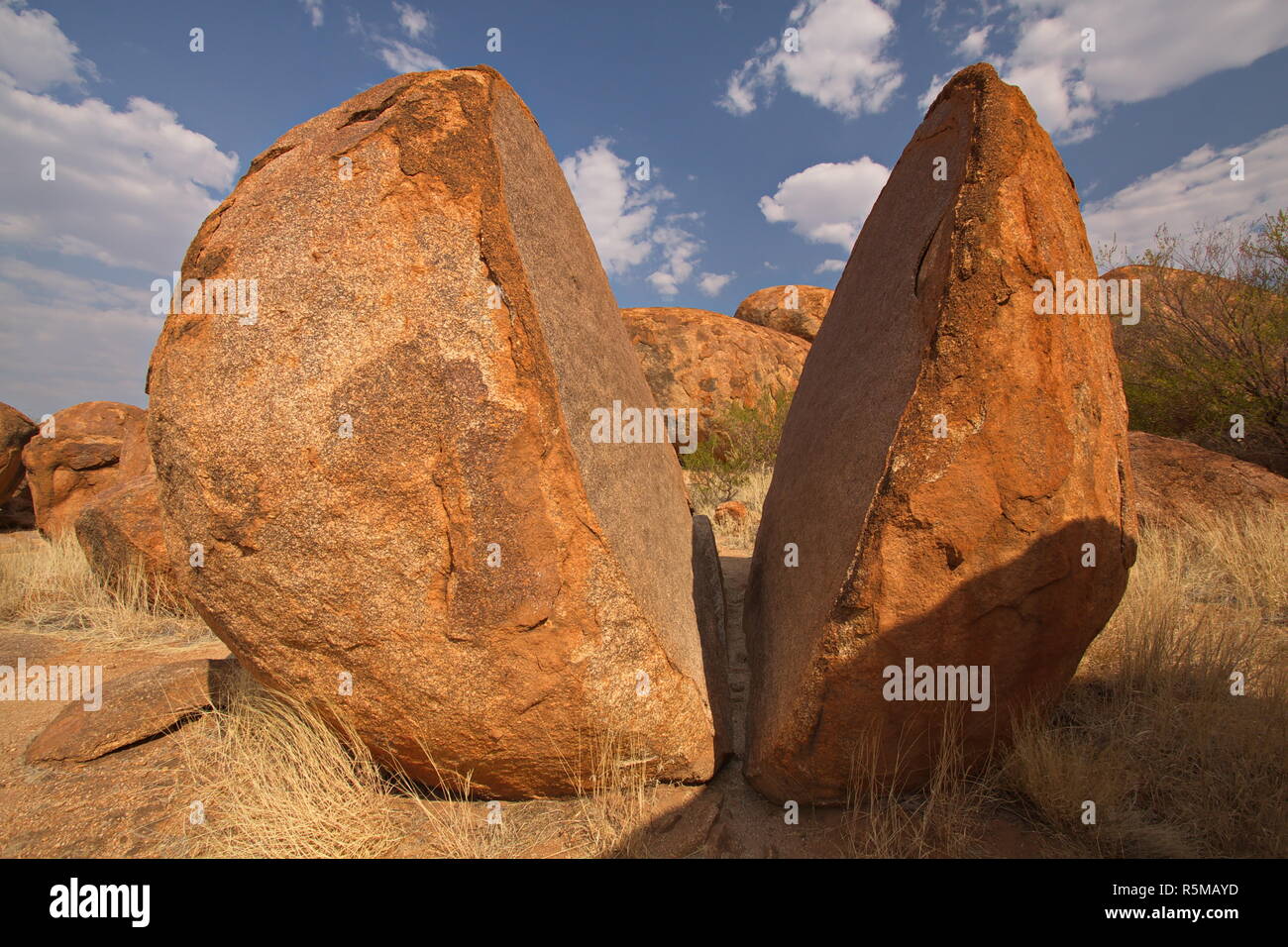 devil's marbles in the red center in australia Stock Photo - Alamy
