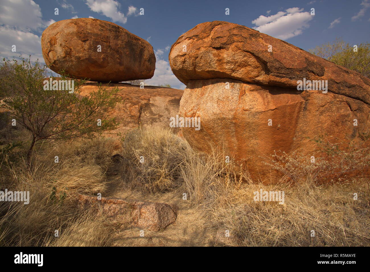 devil's marbles in the red center in australia Stock Photo - Alamy