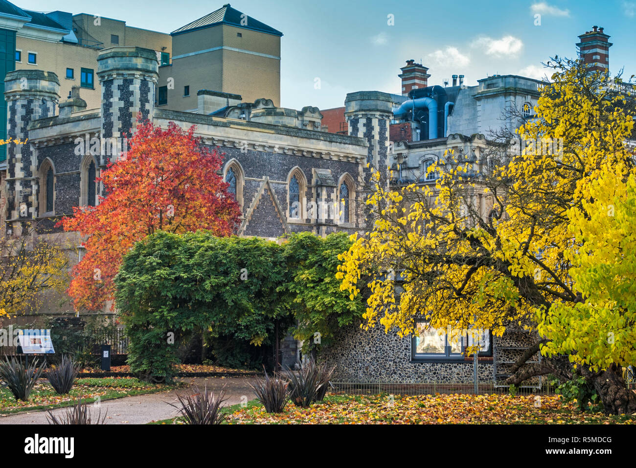 The gatehouse reading abbey hi-res stock photography and images - Alamy