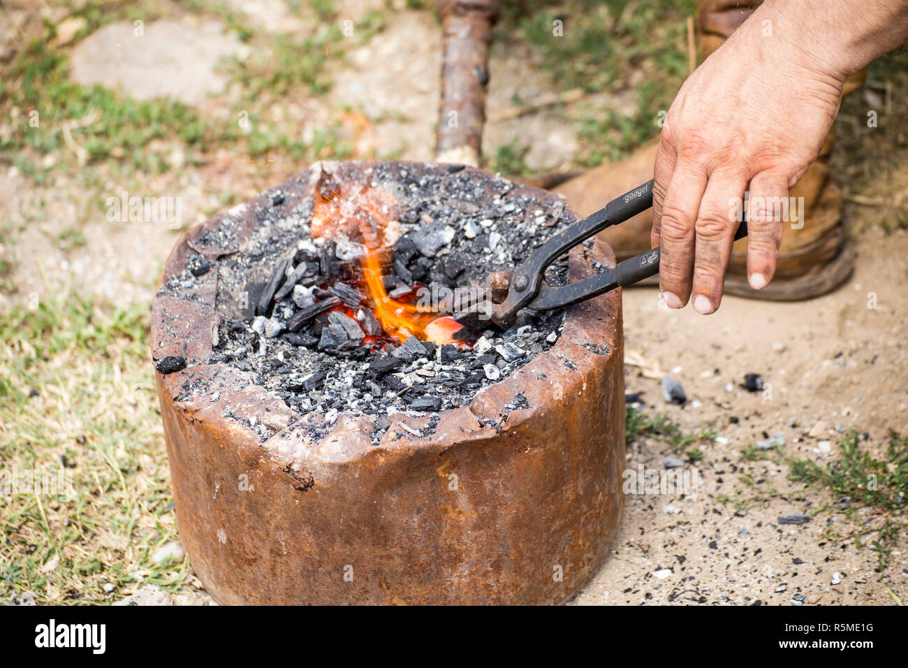Melting metal piece hi-res stock photography and images - Alamy