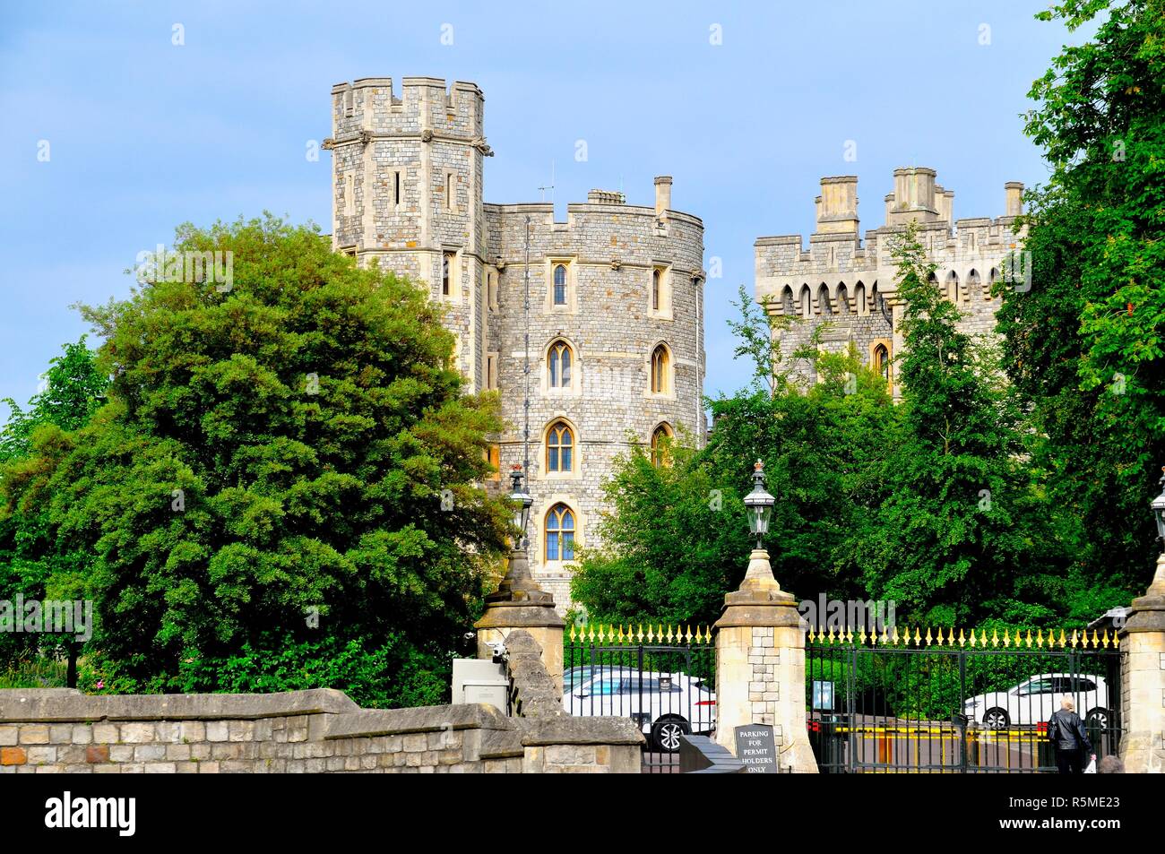 Windsor castle architecture palace hi-res stock photography and images ...