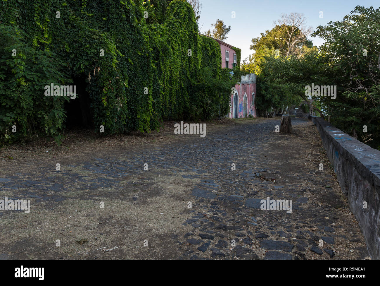 Hartfield cycle hi-res stock photography and images - Alamy