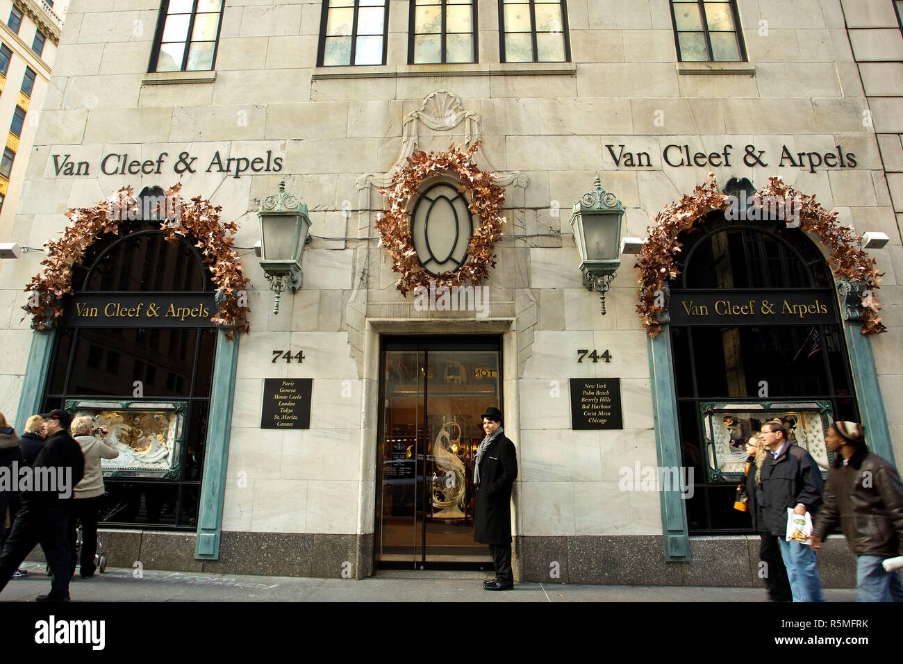 NEW YORK, NY - DECEMBER 13: Van Cleef & Arpels Holiday Windows on ...