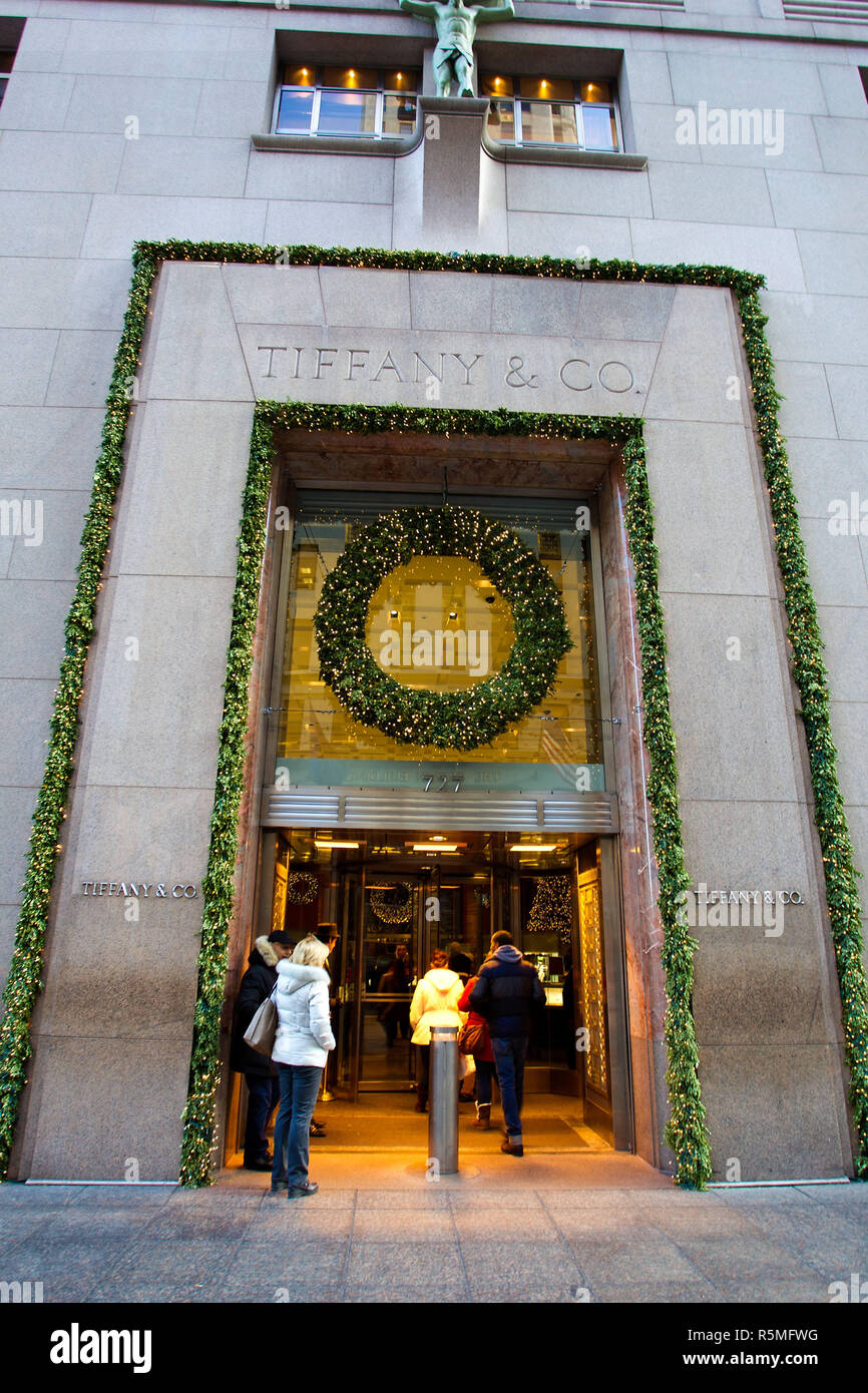 NEW YORK, NY - DECEMBER 13: Tiffany & Co. Holiday Windows on December ...