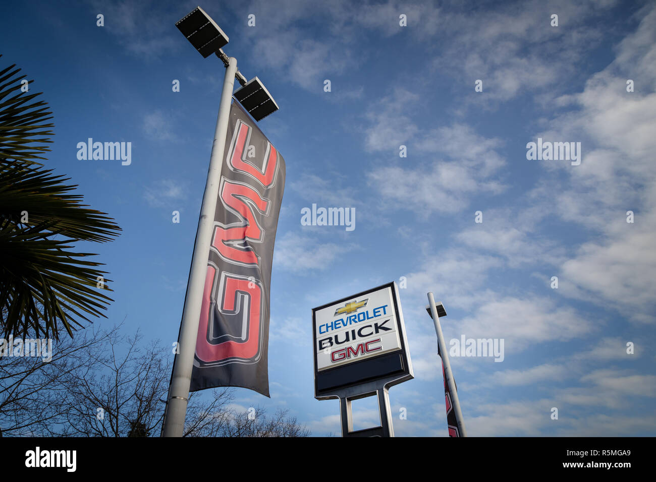 VANCOUVER, BC, CANADA - NOV 29, 2018: A General Motors dealership sign ...