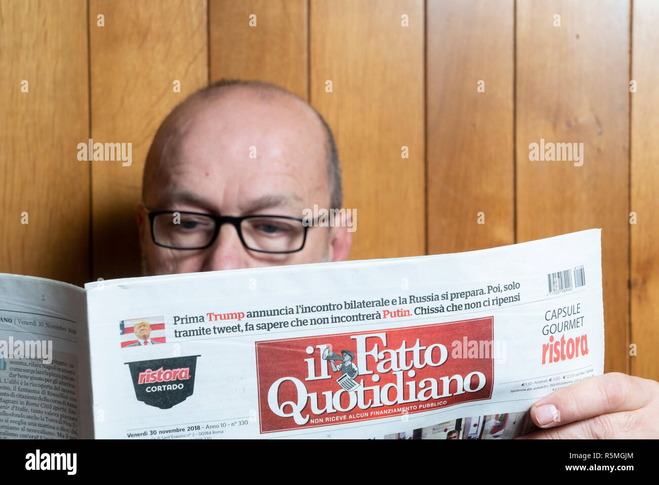 Italian newspaper headline hi-res stock photography and images - Alamy