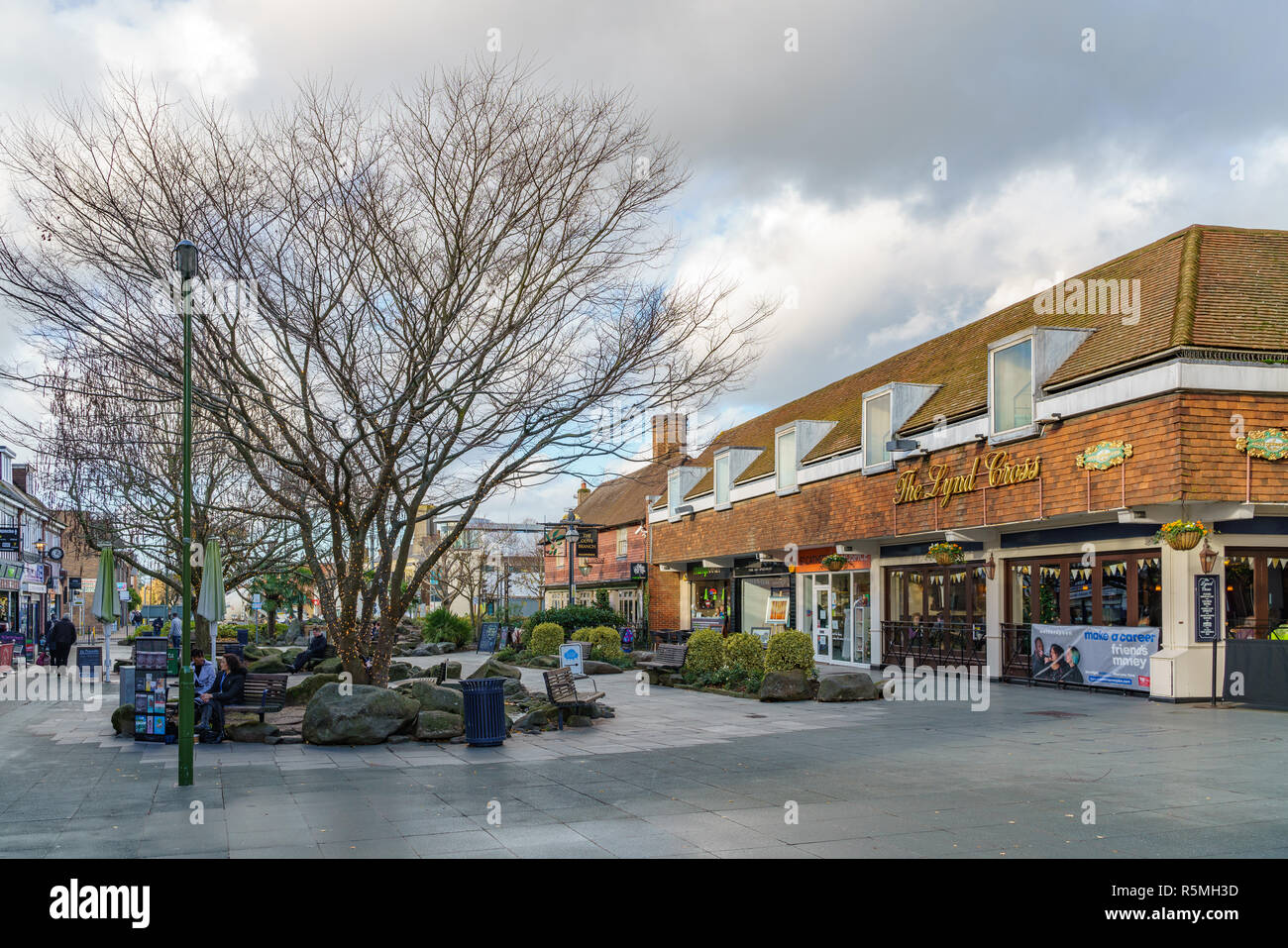 Cross people hi-res stock photography and images - Alamy