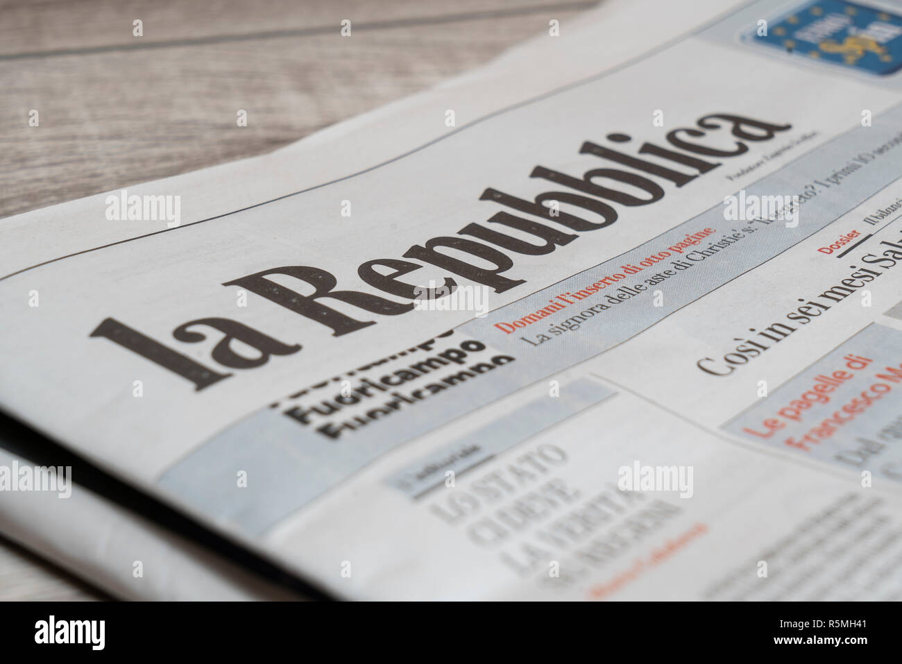 Newspaper advertising italy hi-res stock photography and images - Alamy