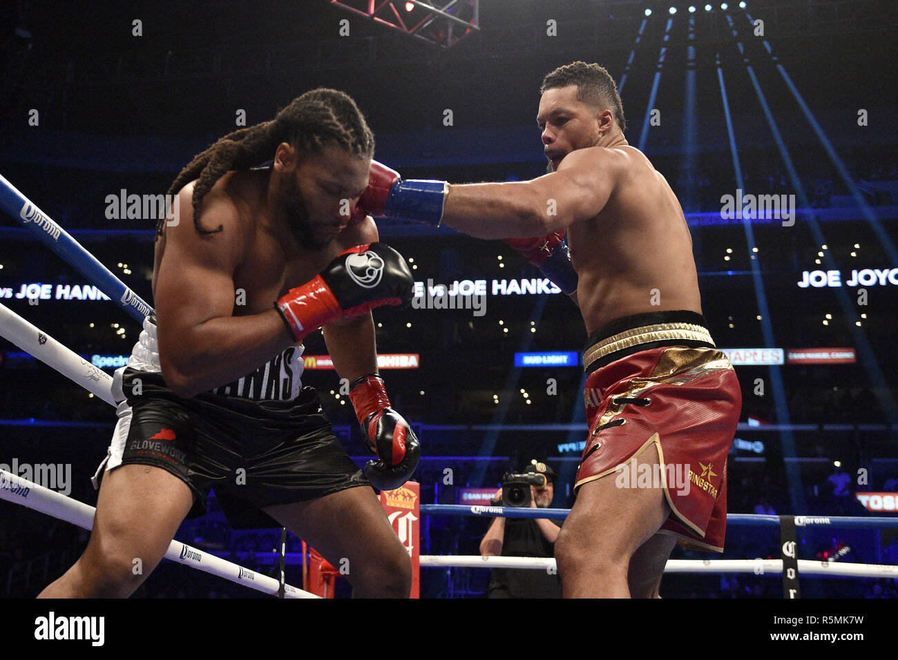 Joe joyce defeats joe hanks hi-res stock photography and images - Alamy