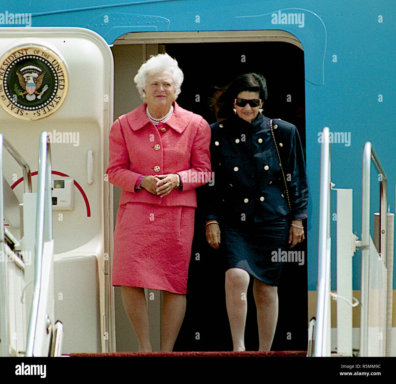 Camp Springs, Maryland. 8-11-1992 President George H.W. Bush along with ...