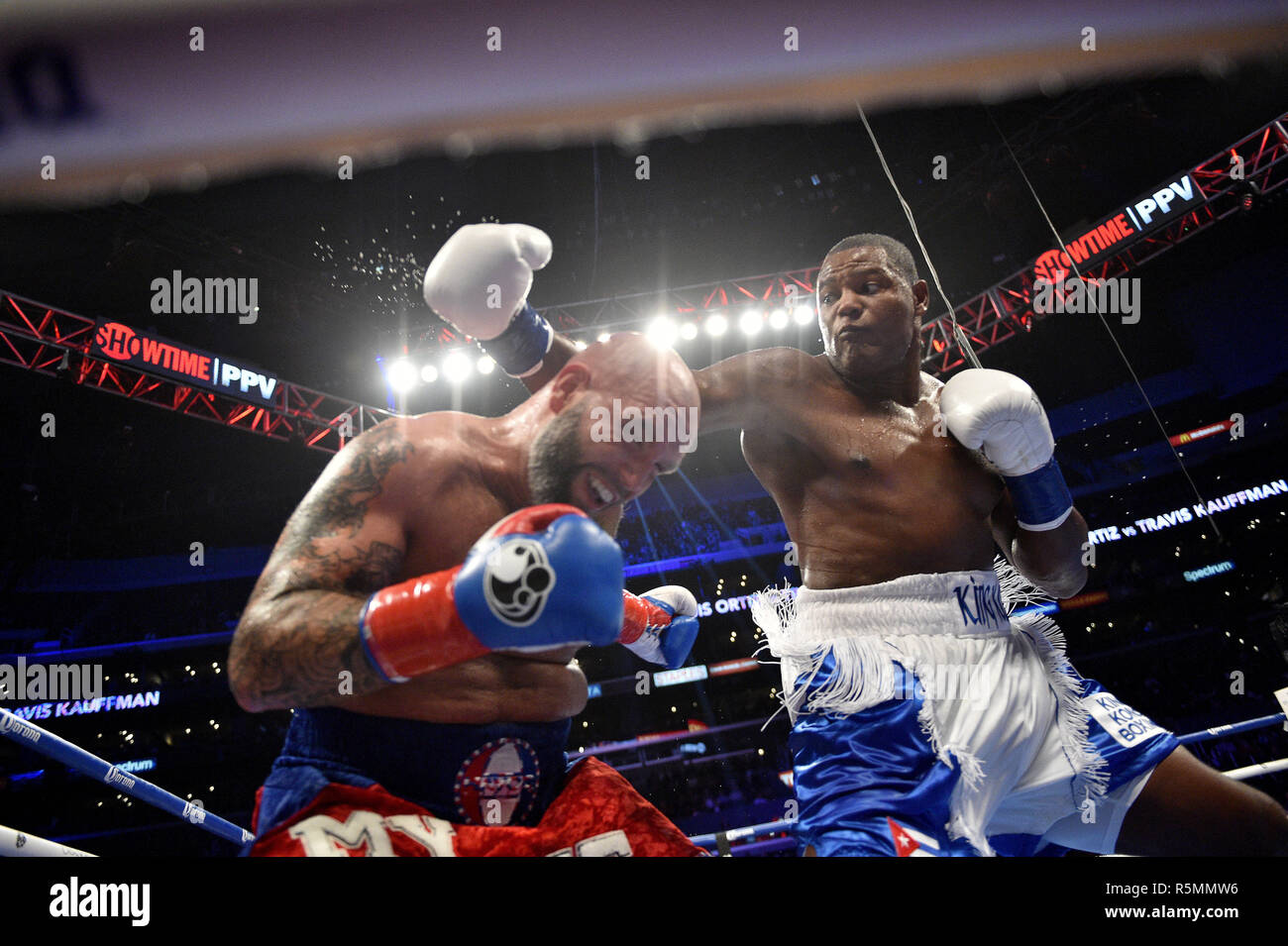 Luis Ortiz defeats Travis Kauffman during the Heavyweight Championship ...