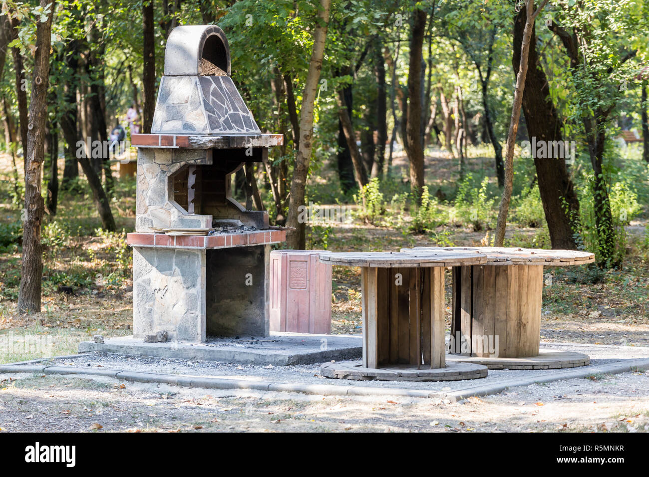Public barbeque hi-res stock photography and images - Alamy